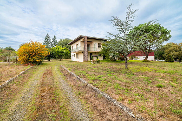 Maison à vendre - Villeneuve-de-Marsan - 9 pièces - 7 chambres