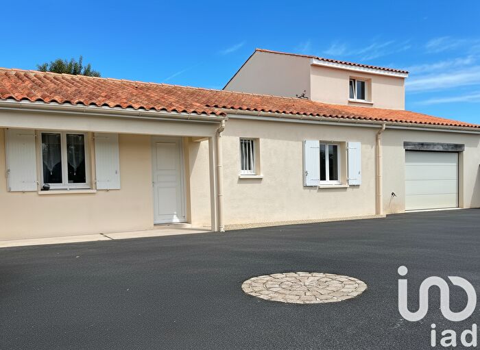 Maison à vendre - La Clisse - 5 pièces - 3 chambres