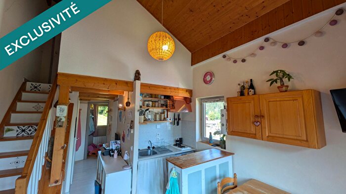 Saint-Jean-d'Aulps : Appartement 3 pièces à vendre