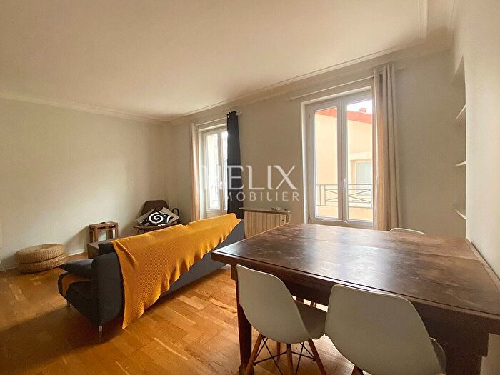 Appartement à louer - Saint Louis, Saint-Germain-en-Laye - 2 pièces - 1 chambre
