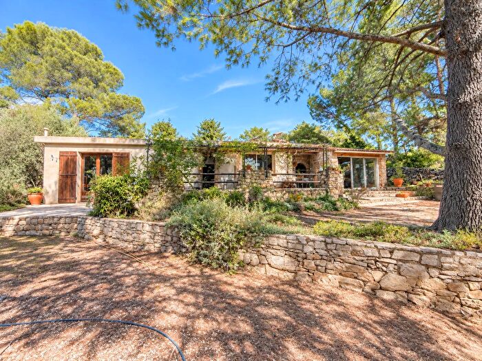 Nîmes, Terres de Rouvière, L'Eau Bouillie : Maison 4 pièces à vendre