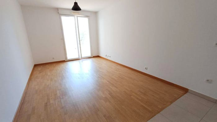Appartement 2 pièces à Mairie-Gare, Ris-Orangis, à louer