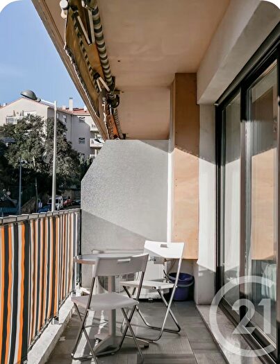 Cannes, Prado, République : Appartement 2 pièces à vendre