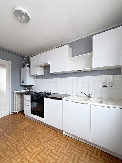 Appartement à louer - Clermont-Ferrand, Herbet, Brezet, Saint-Jean - 4 pièces - 2 chambres