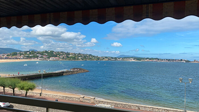 Appartement à vendre - Saint-Jean-de-Luz, Centre-ville - 3 pièces - 2 chambres