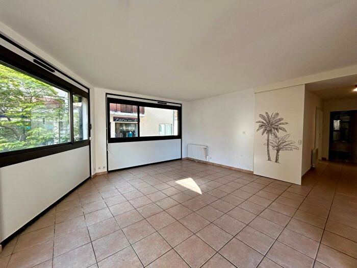 Appartement à vendre - Évian-les-Bains - 4 pièces - 3 chambres