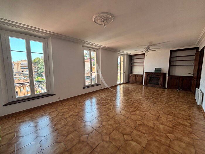 Saint Sylvestre, Nice - Appartement 4 pièces à louer