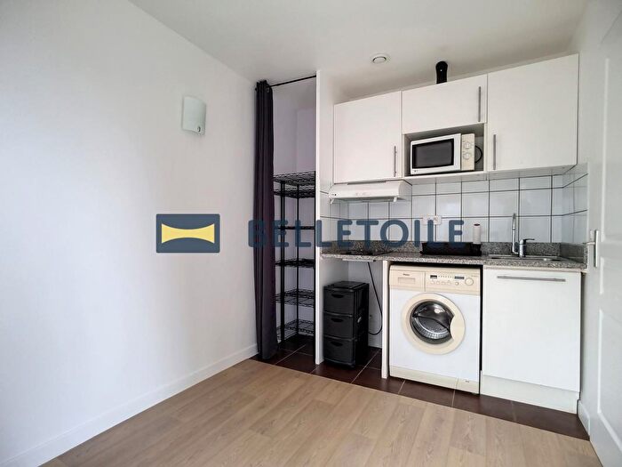 Appartement 1 pièce à Villejuif, Zola, Lion d'Or, à louer