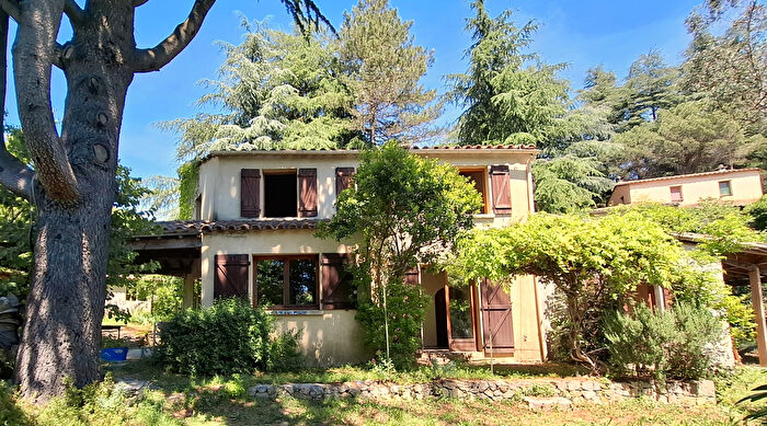 Notre-Dame-de-la-Rouvière : Maison 6 pièces à vendre