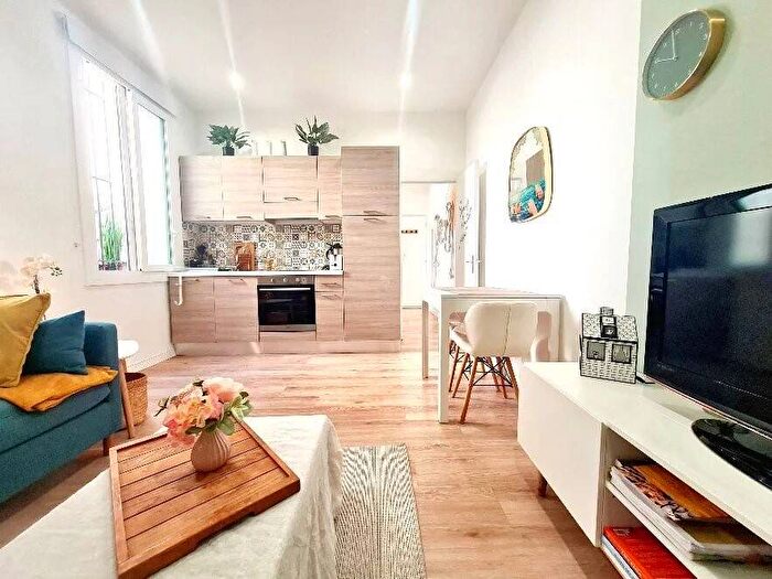 Appartement à louer - Antibes - 1 pièce