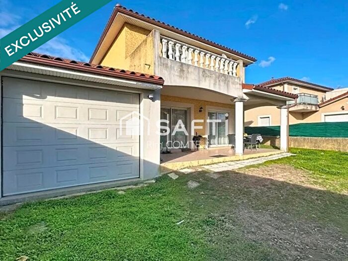 Maison à vendre - Roussillon - 6 pièces - 4 chambres