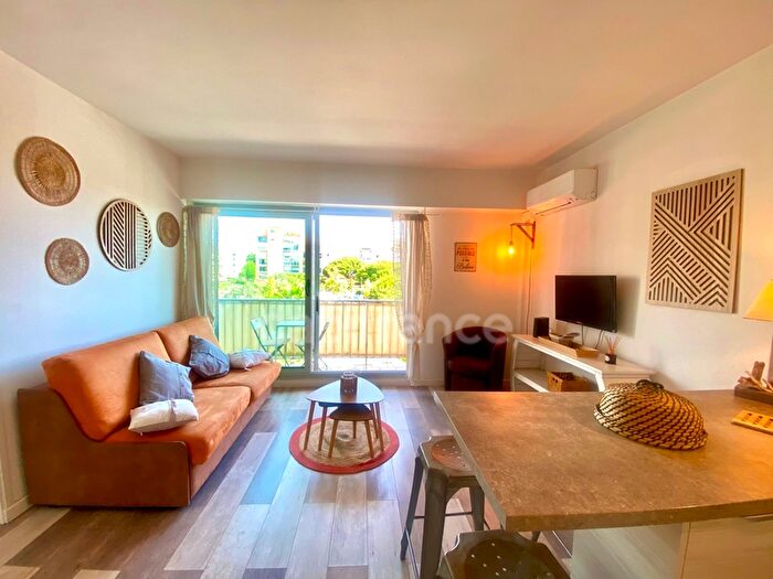 Appartement 2 pièces à vendre à Hyères, Port