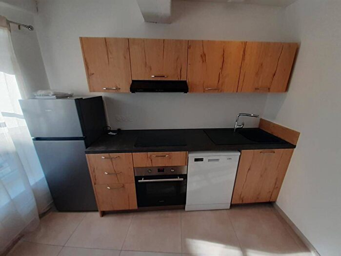 Centre Sud Ouest, Saint-Symphorien-dOzon : Appartement 2 pièces à louer