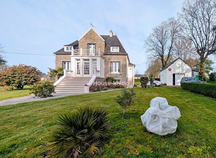 Maison à vendre - Roudouallec - 6 pièces - 3 chambres