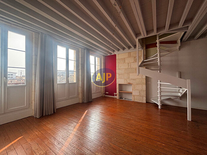 Appartement à louer - Bordeaux, Victoire, Sainte-Eulalie - 3 pièces - 2 chambres
