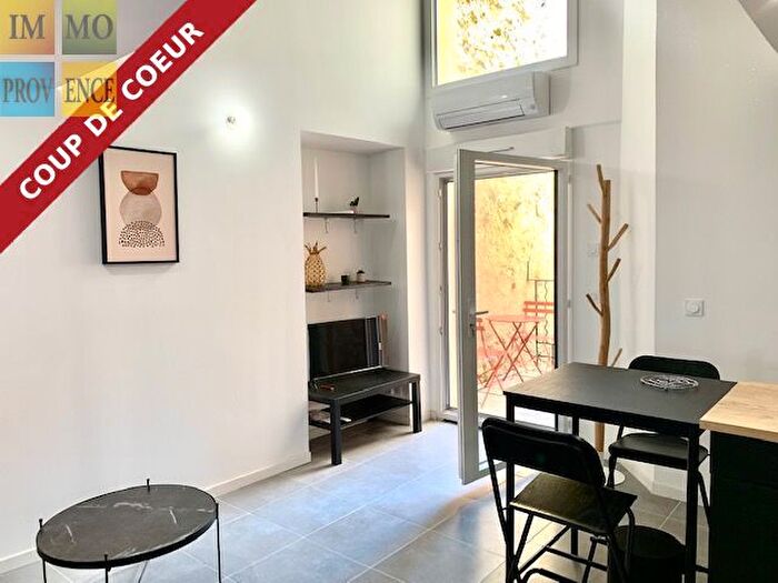 Appartement à louer - Pertuis, Centre-ville, Fours à Chaux, Claret - 2 pièces - 1 chambre