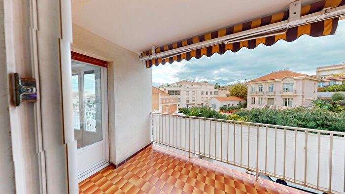 Appartement 4 pièces à louer - Bandol
