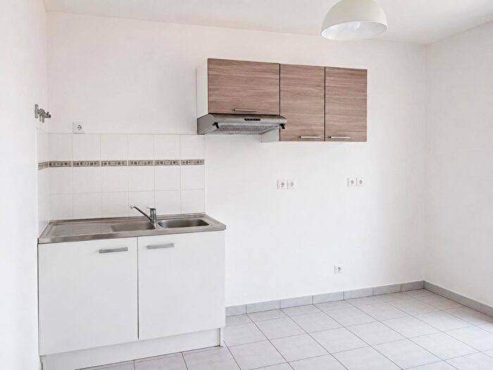 Orange, Colline, Etang : Appartement 3 pièces à louer