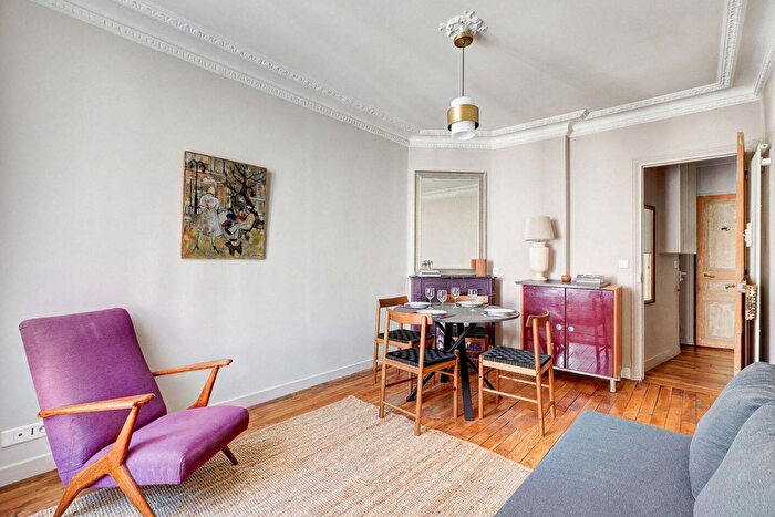 Appartement à louer - Montmartre, Paris ème arrondissement - 2 pièces - 1 chambre