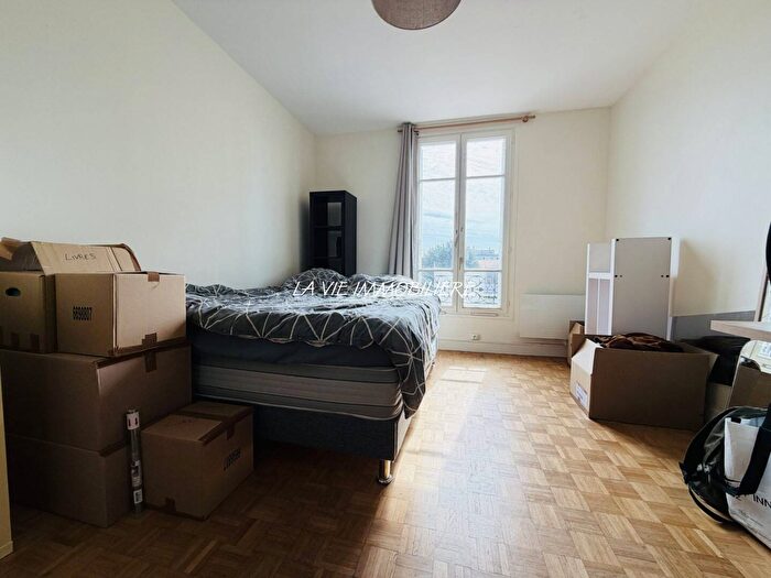 Appartement à louer - Gabrielle Leclerc, Charenton-le-Pont - 3 pièces - 2 chambres