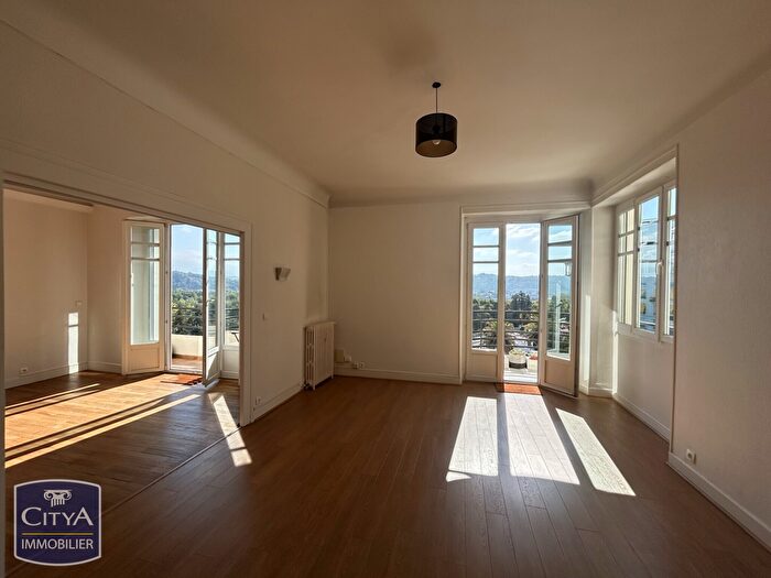 Appartement 5 pièces à vendre à Pau, Centre-ville