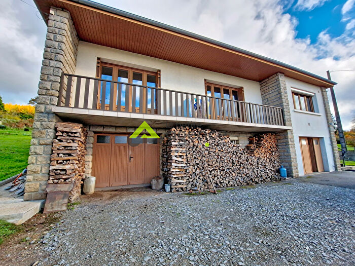 Maison à vendre - Bourganeuf - 5 pièces - 4 chambres