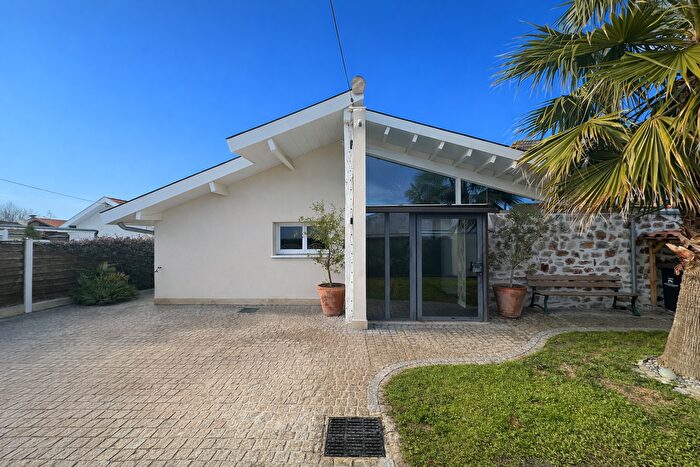 Maison à vendre - La Teste-de-Buch, Centre-ville - 6 pièces - 4 chambres