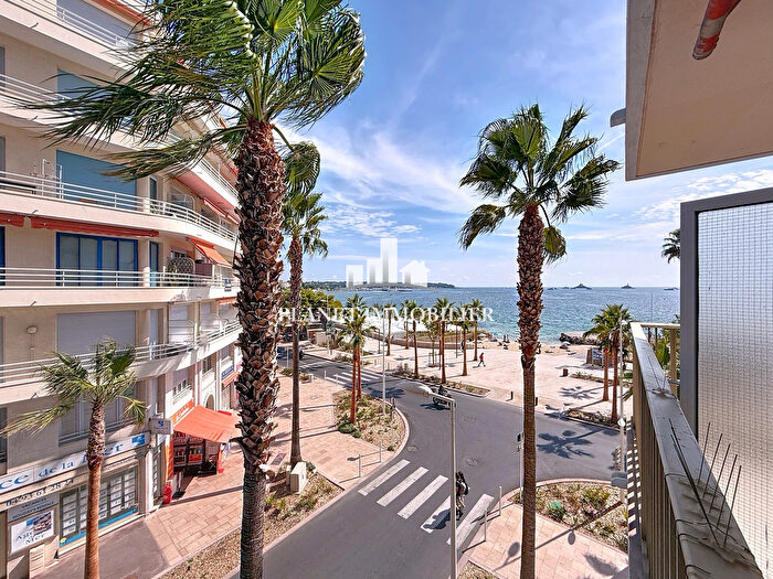 Appartement à vendre - Antibes, Juan-les-Pins, Le Cap - 3 pièces - 2 chambres