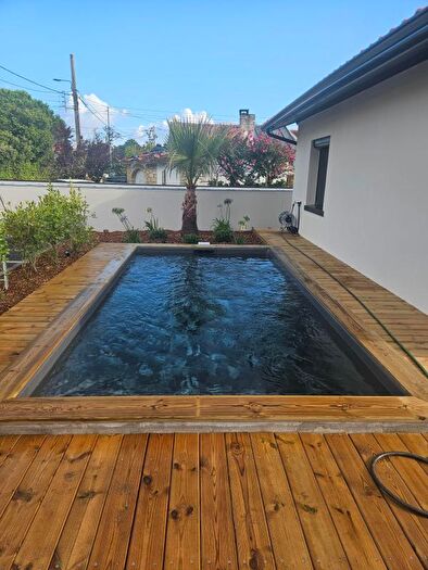 Maison à vendre - La Teste-de-Buch, Les Chênes Verts, Bordes, Clair-Bois, Pinède de Conteau - 5 pièces - 4 chambres