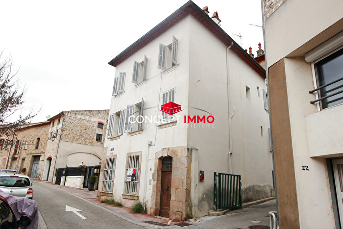 Maison à vendre - Belgentier - 10 pièces - 4 chambres