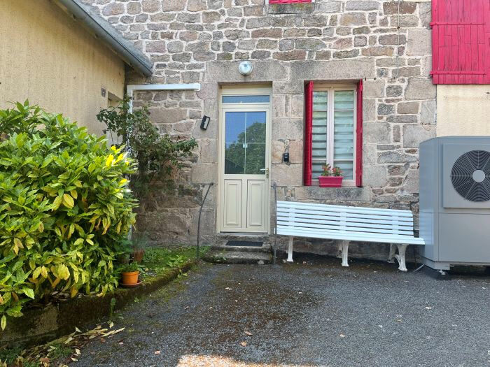 Maison à louer - Vitrac-sur-Montane - 2 pièces - 1 chambre