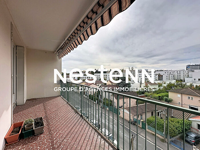 Appartement 4 pièces à vendre à Bron, Bron Piscine, Le Lessivas