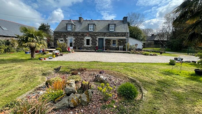 Maison à vendre - Saint-Gelven - 7 pièces - 3 chambres