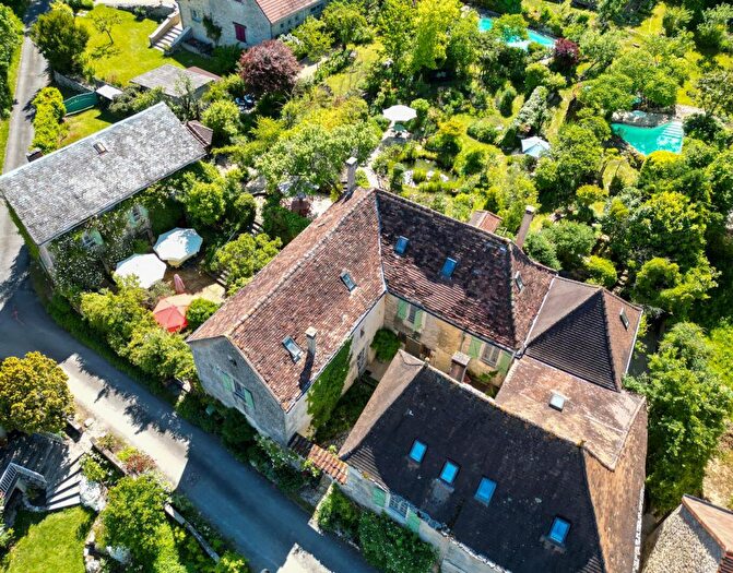 Maison à vendre - Gourdon - 20 pièces - 12 chambres