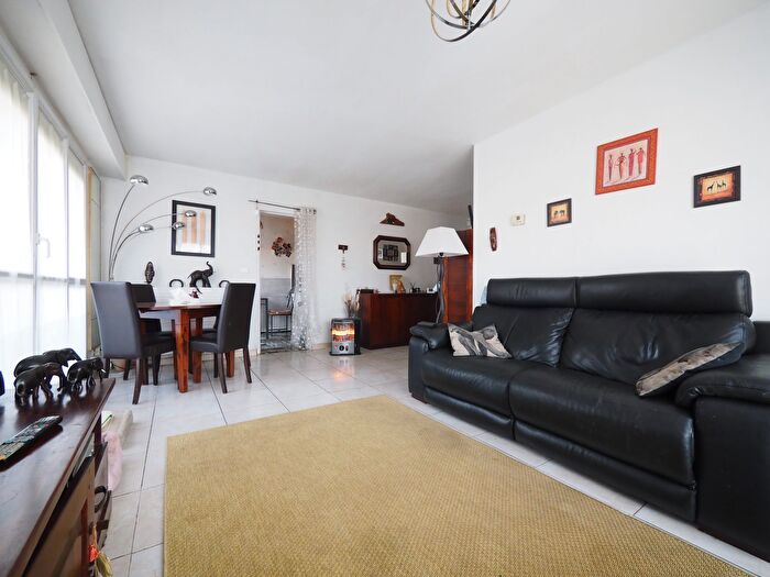 Appartement à vendre - Bois-dArcy, La Tremblaye - 4 pièces - 3 chambres