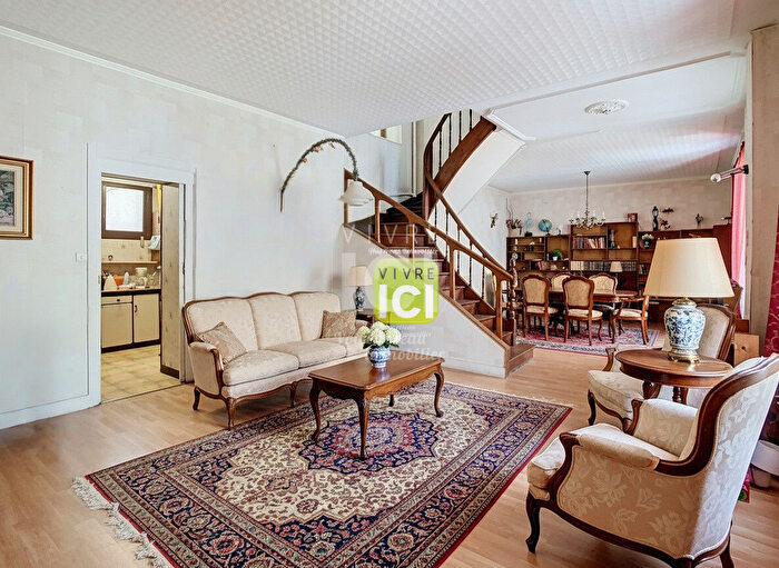 Maison 8 pièces à Cholet, Gambetta, à vendre