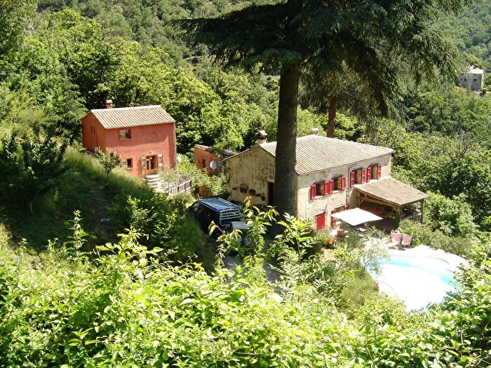 Maison à vendre - Le Vigan - 10 pièces - 6 chambres