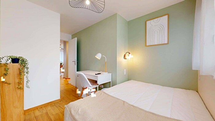 Appartement à louer - Badouillère-Saint Roch-Valbenoîte, Saint-Étienne - 1 pièce