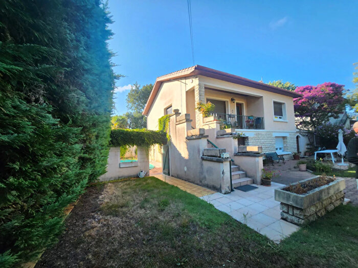 Maison à vendre - Saint-Palais-sur-Mer - 7 pièces - 3 chambres