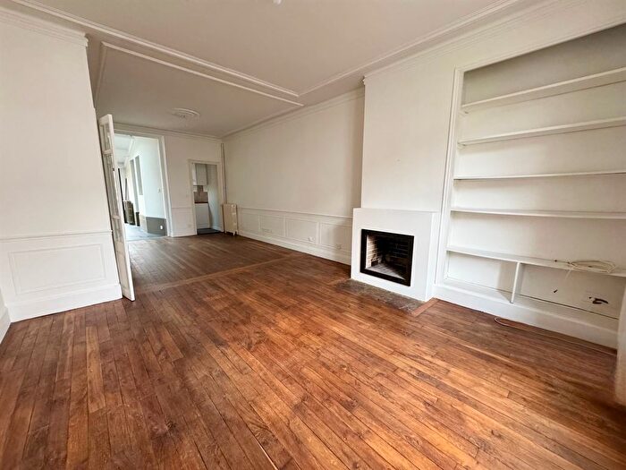 Maison à louer - Orléans, Faubourg Saint-Jean - 6 pièces - 4 chambres