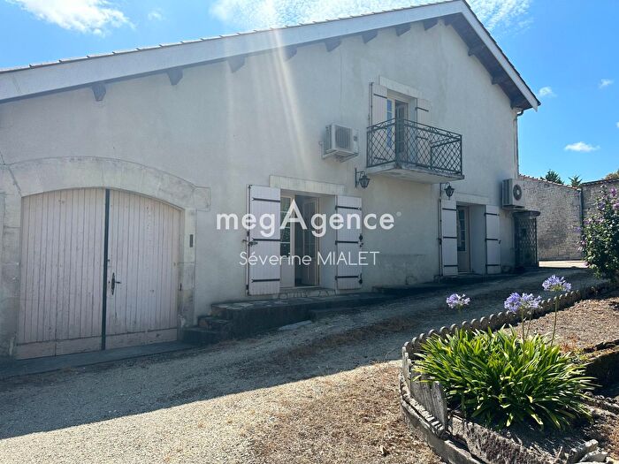 Maison 3 pièces à vendre à Salles-d'Angles