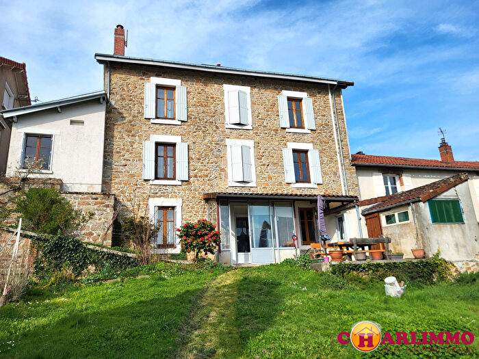 Maison à vendre - Saint-Junien - 8 pièces - 4 chambres