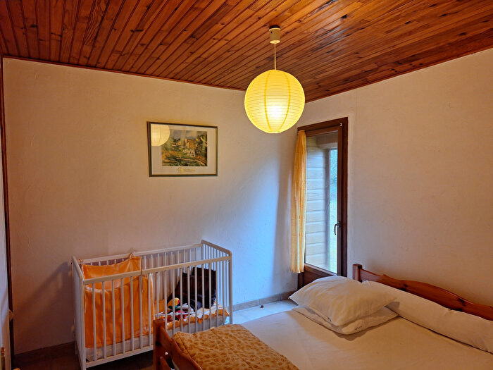 Maison à louer - Chalencon - 3 pièces - 2 chambres