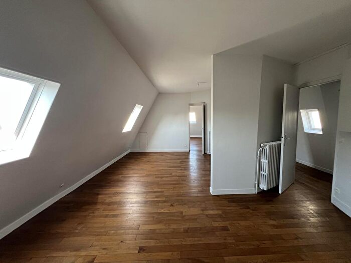 Appartement 3 pièces à Paris 9ème, à louer