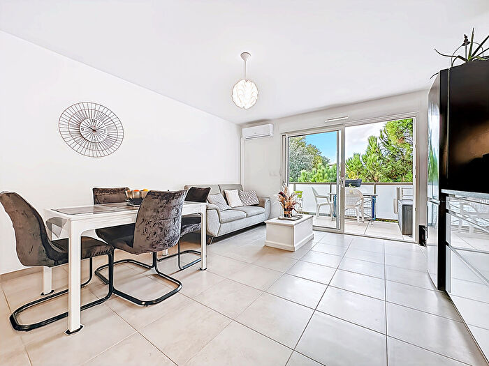 Appartement à vendre - Plan-de-Cuques - 3 pièces - 2 chambres