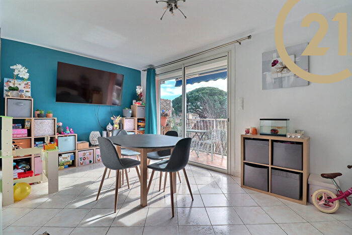 Appartement à vendre - Saint-Raphaël - 4 pièces - 3 chambres