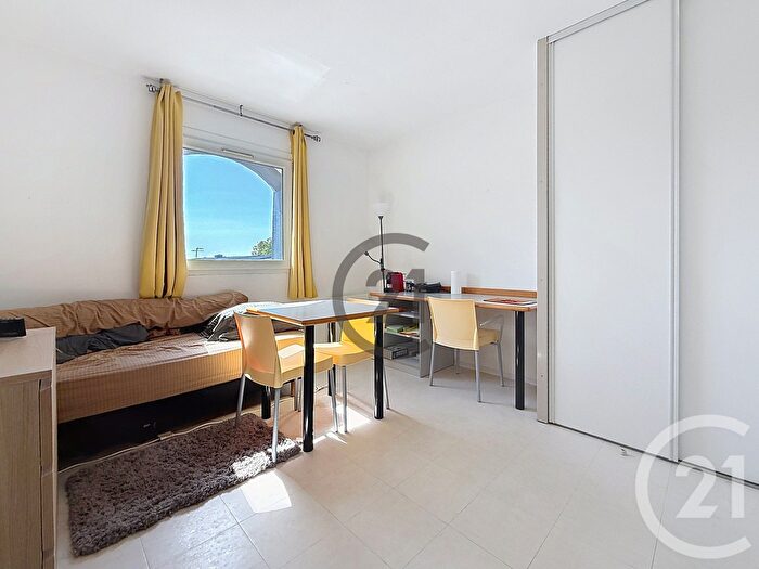 Reims, Europe, Chemin Vert : Appartement 1 pièce à vendre