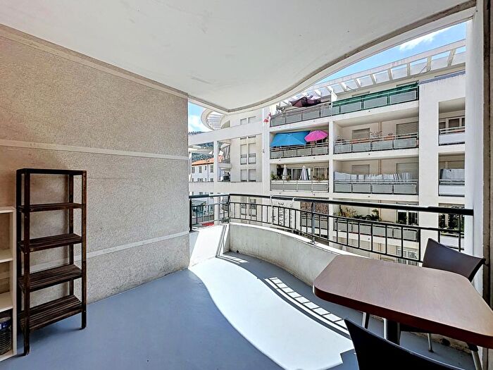 Nice, Roquebillière : Appartement 2 pièces à vendre