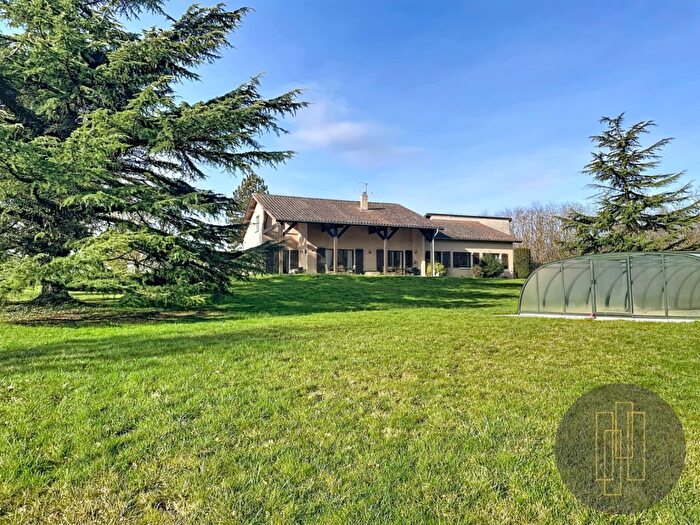 Maison à vendre - Frontenas - 6 pièces - 5 chambres