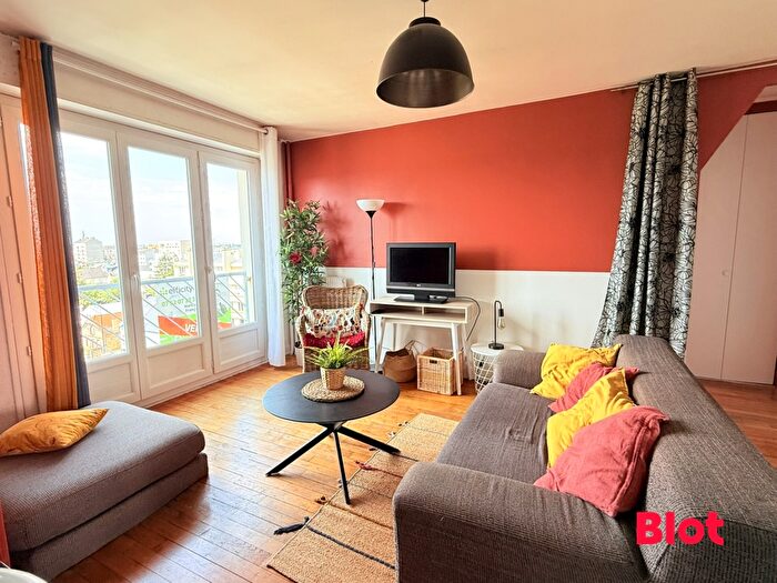 Appartement 4 pièces à vendre à Quartiers Sud-Ouest, Les Champs Manceaux